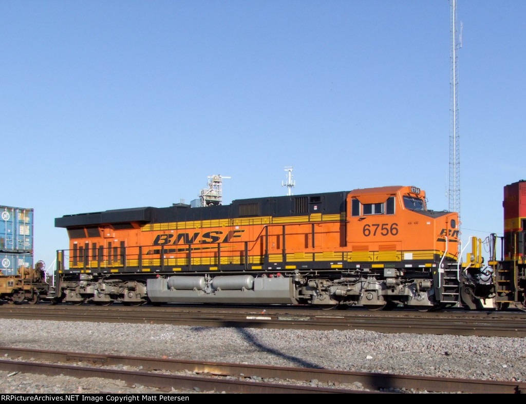 BNSF 6756